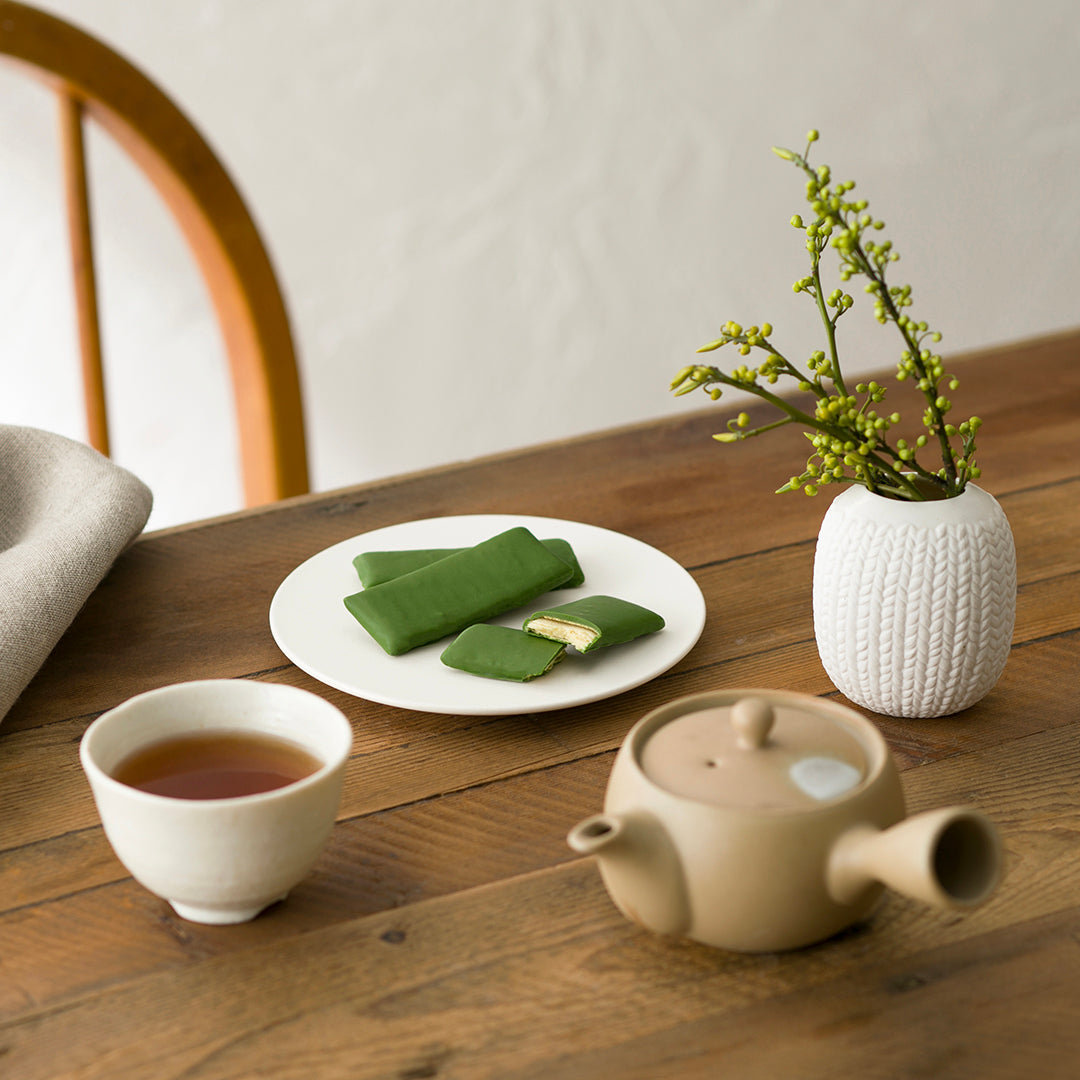 Experience the Comforting Warmth of Hojicha: Japan’s Roasted Green Tea ...